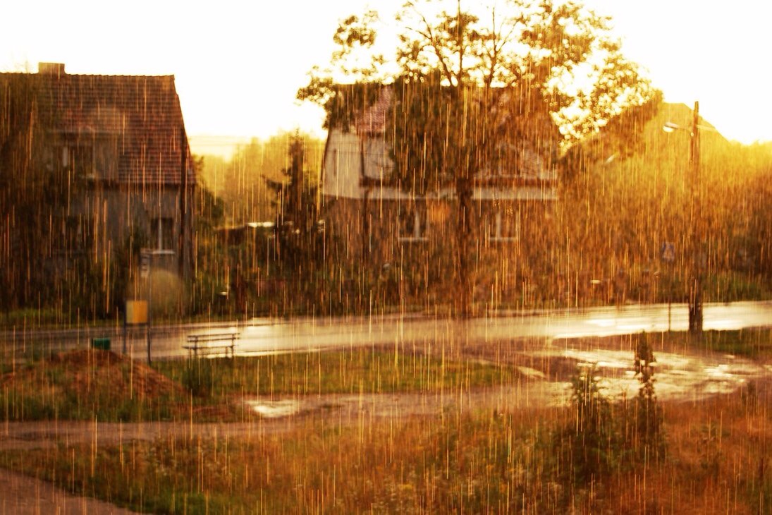 Sol och regn på samma gång | Elaine Eksvärd